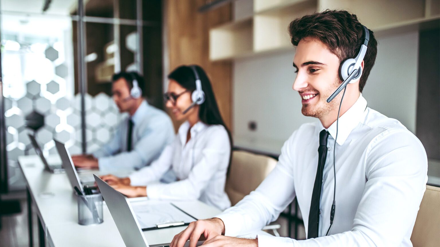 Cómo contactar con el servicio al cliente de Pluz Perú (ex Enel)